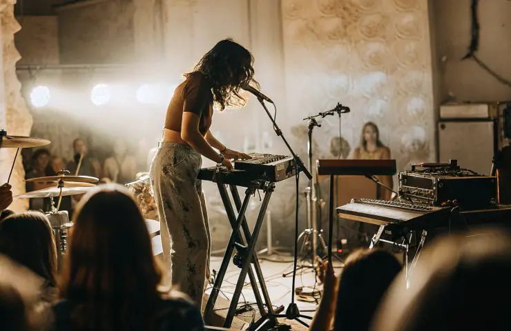 Asher White deslumbra en Washington DC con su pop experimental y nuevos ...